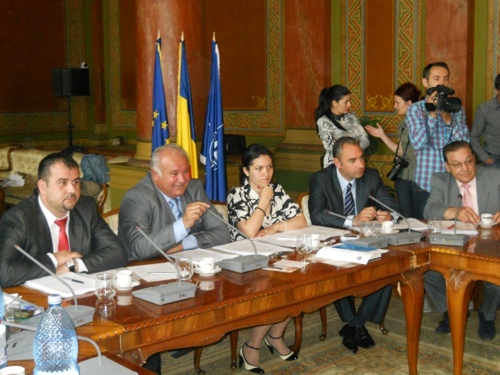Consilierii judeţeni s-au certat pe bugetul pentru Ansamblul „Doina ... Consilierii judeţeni s-au certat pe bugetul pentru Ansamblul „Doina ...