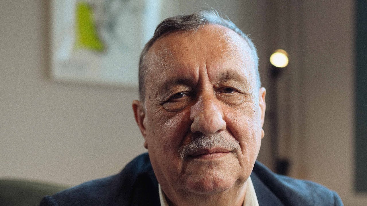 (VIDEO) Profesorul Constantin Basarab a primit Premiul Mentor pentru ...