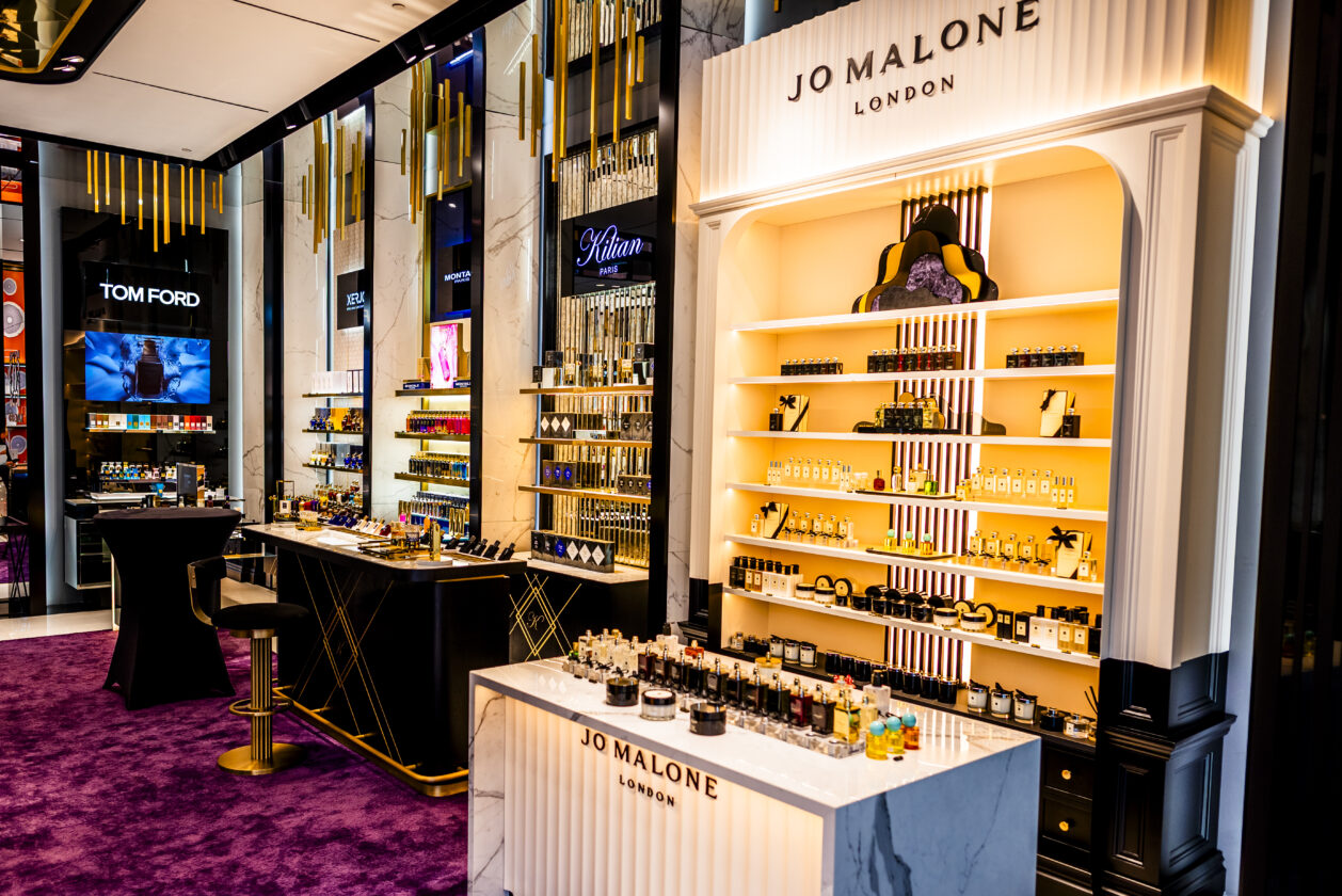 OBSENTUM a deschis oficial magazinul din Promenada Mall Craiova