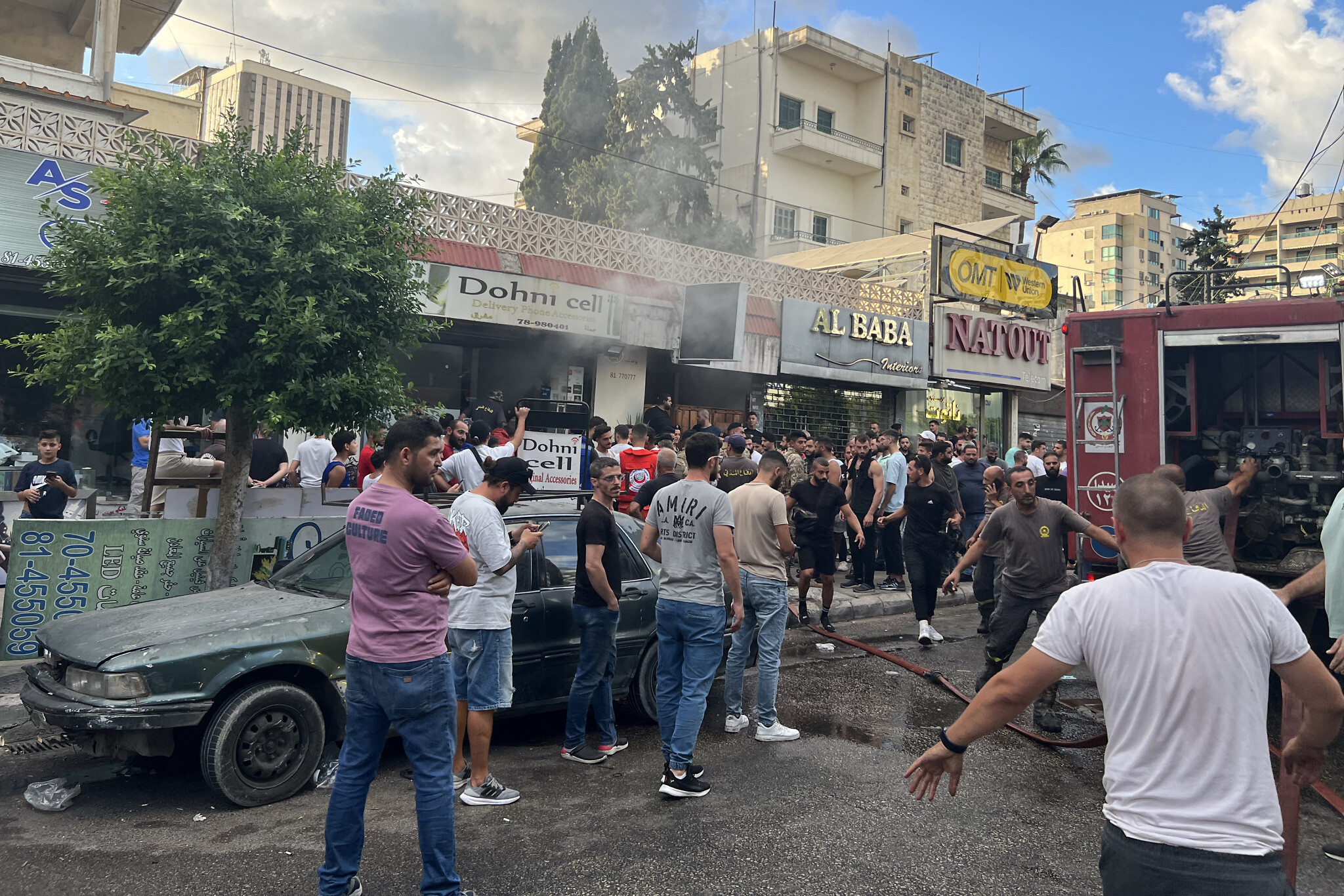 (VIDEO) Liban: Al doilea val de explozii de walkie-talki-uri a ucis 20 ...
