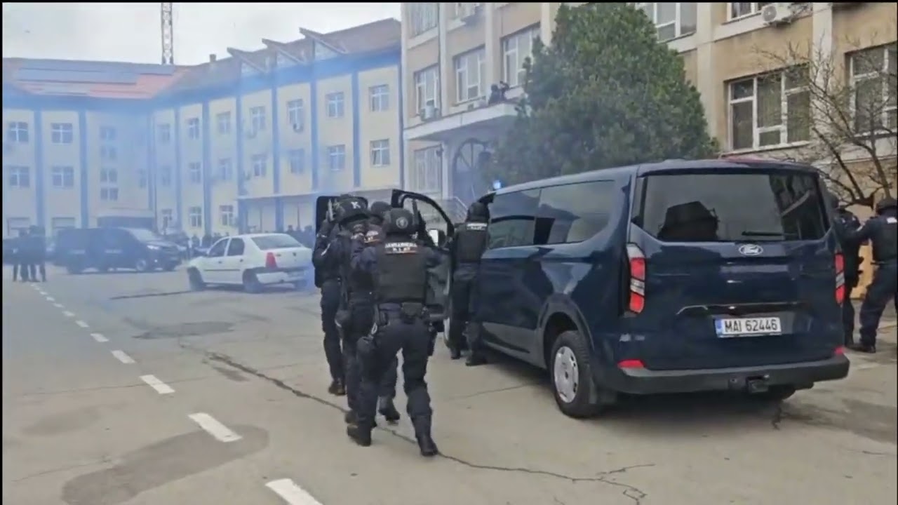 Ziua Jandarmeriei Române, marcată de jandarmii din Craiova - GAZETA de SUD