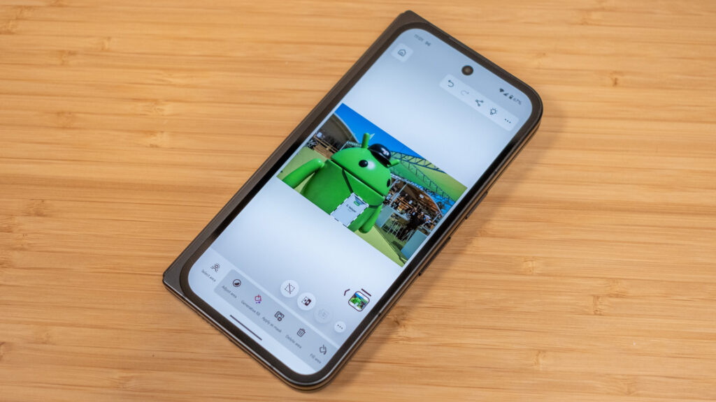 Adobe lansează Photoshop pentru Android: gratuit (deocamdată) și cu ...