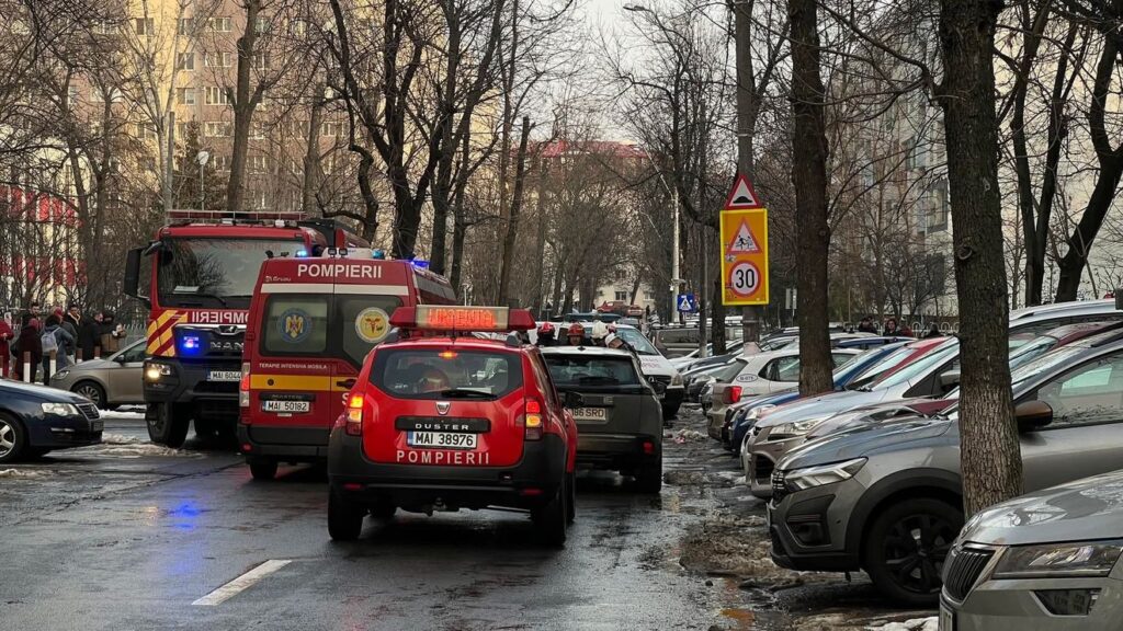 Fetiţă de 5 ani, accidentată mortal când traversa strada cu bunica ...