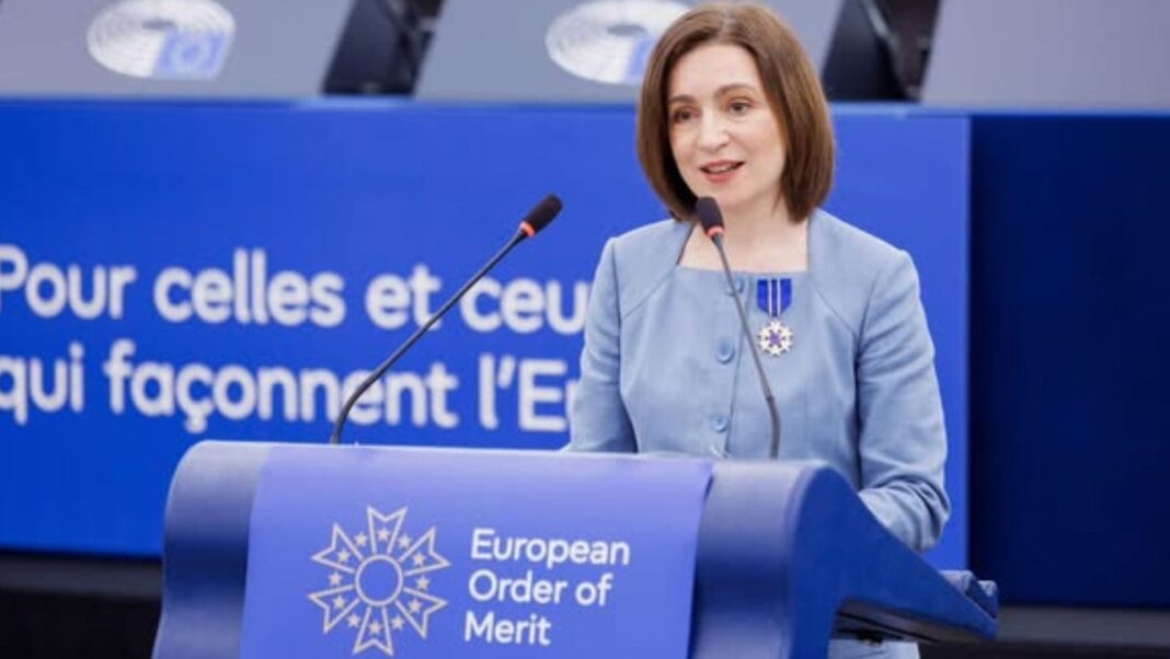 (VIDEO) Maia Sandu, aplaudată în picioare în Parlamentul European. A ...