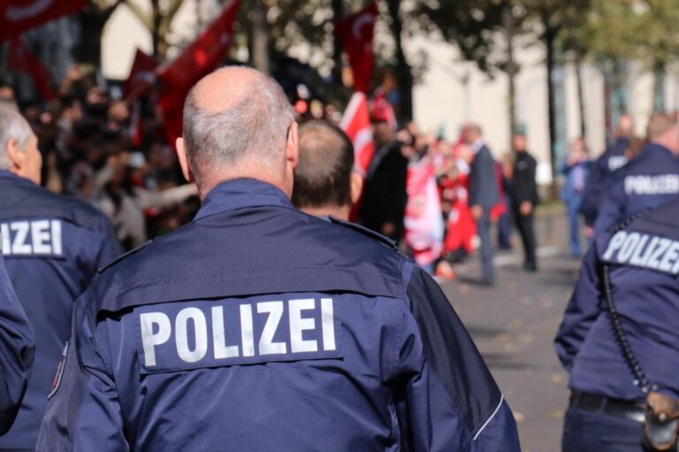Conflict violent între două familii de români în Dortmund. Patru ...