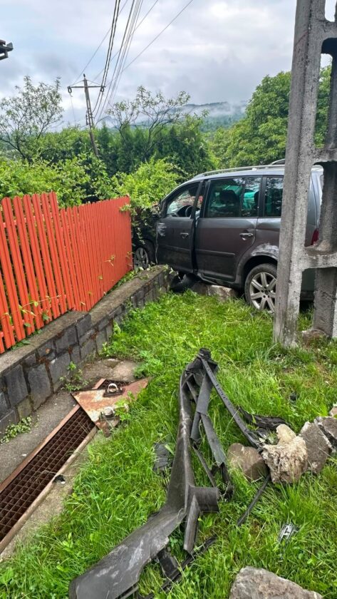Accident cu patru răniți la Sovata. În mașină se aflau și două fetițe ...